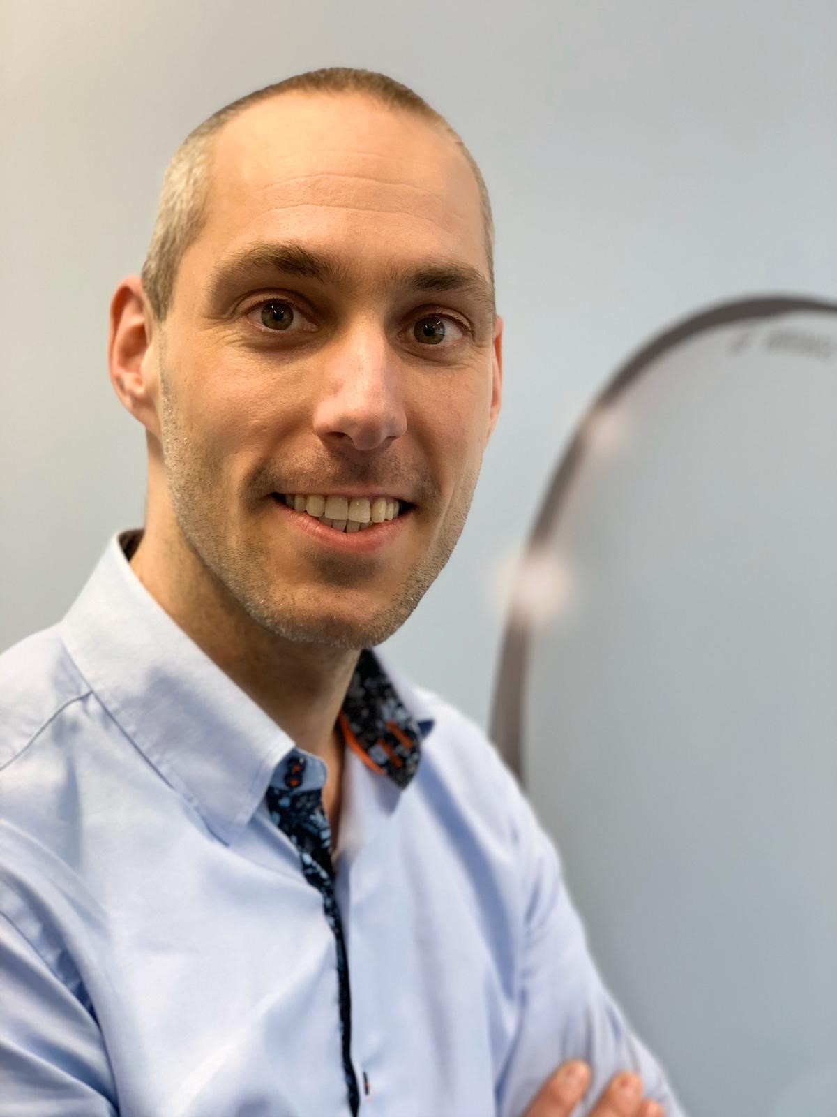 Magazine | CONTACTLENSINSIDE